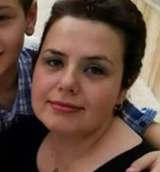 Ebru Gündeş'in yıllardır reddettiği kardeşi ortaya çıktı: Benzerlikleri ...